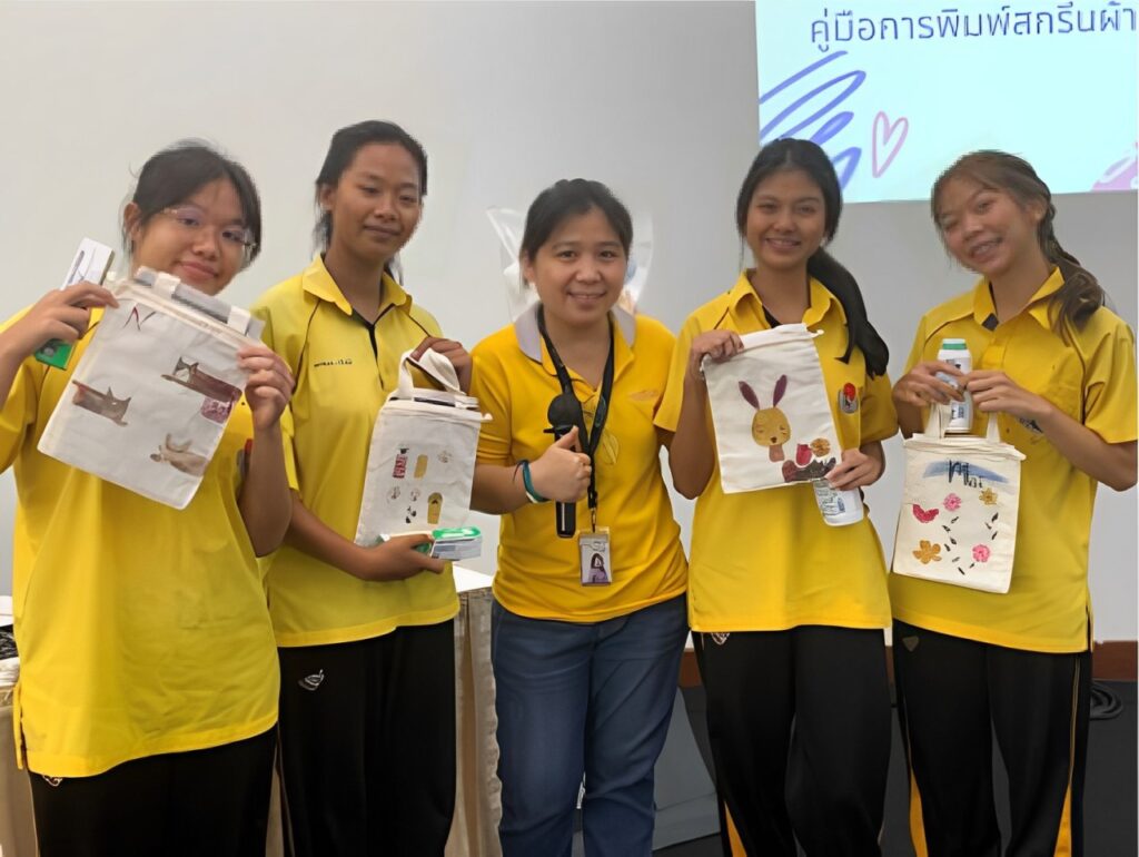 เอ็มเทค สวทช. จัดกิจกรรมเยาวชน “แป้งพิมพ์สีธรรมชาติ (Natural Color Print Paste)” ในงาน NAC2024 ...